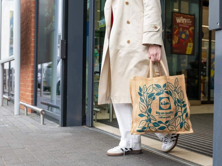 LIDL GB SEES HIGHEST INCREASE IN SHOPPER VISITS ACROSS THE SECTOR AS IT ...